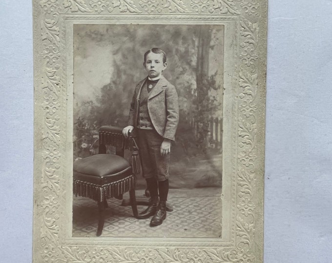 Victorian Fred Reeves Portrait With Leaves and Fleur De Cross Embossed ...