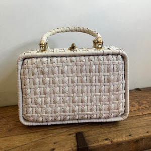 Vintage White Wicker Box Purse With Floral Needlework by Lesco Lona - Etsy