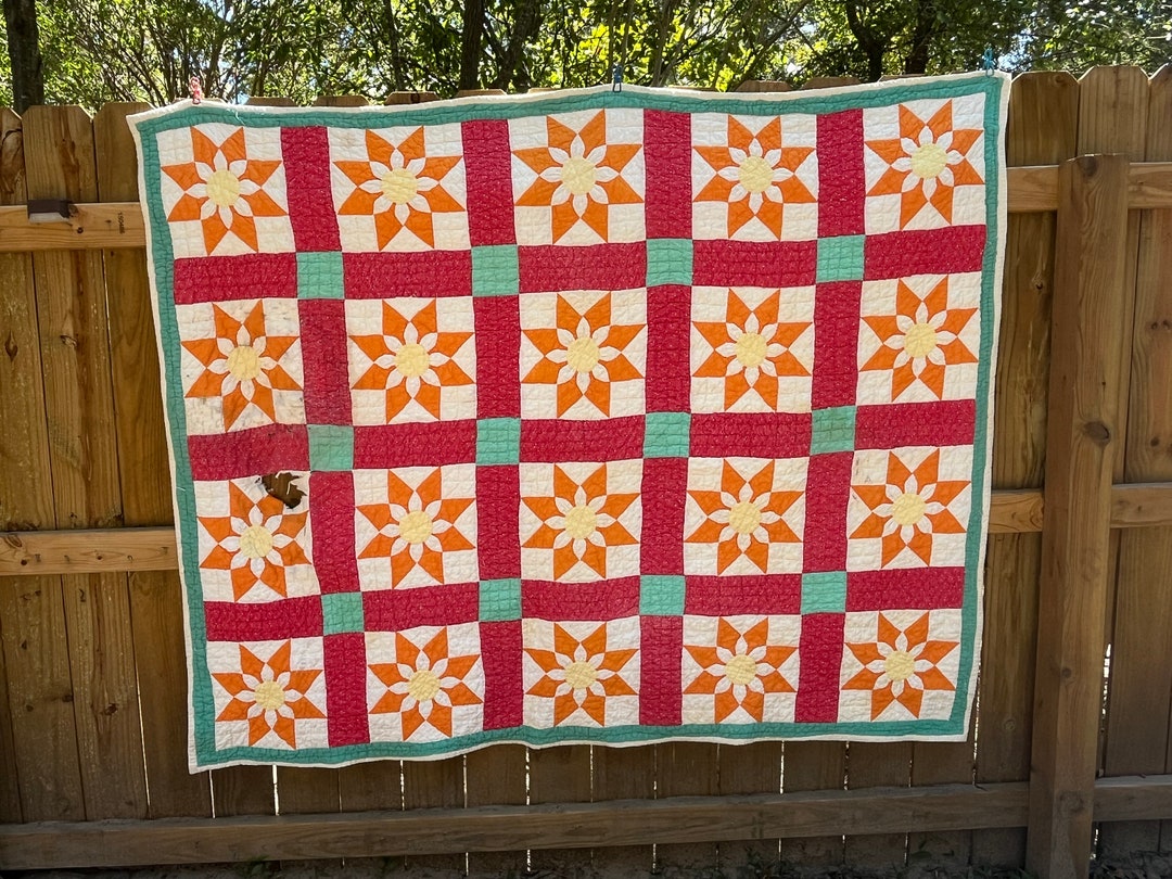 Vintage 1940s Eight Point Star and Flower Block Pattern Quilt, Patchwork Block Quilt, Hand ...