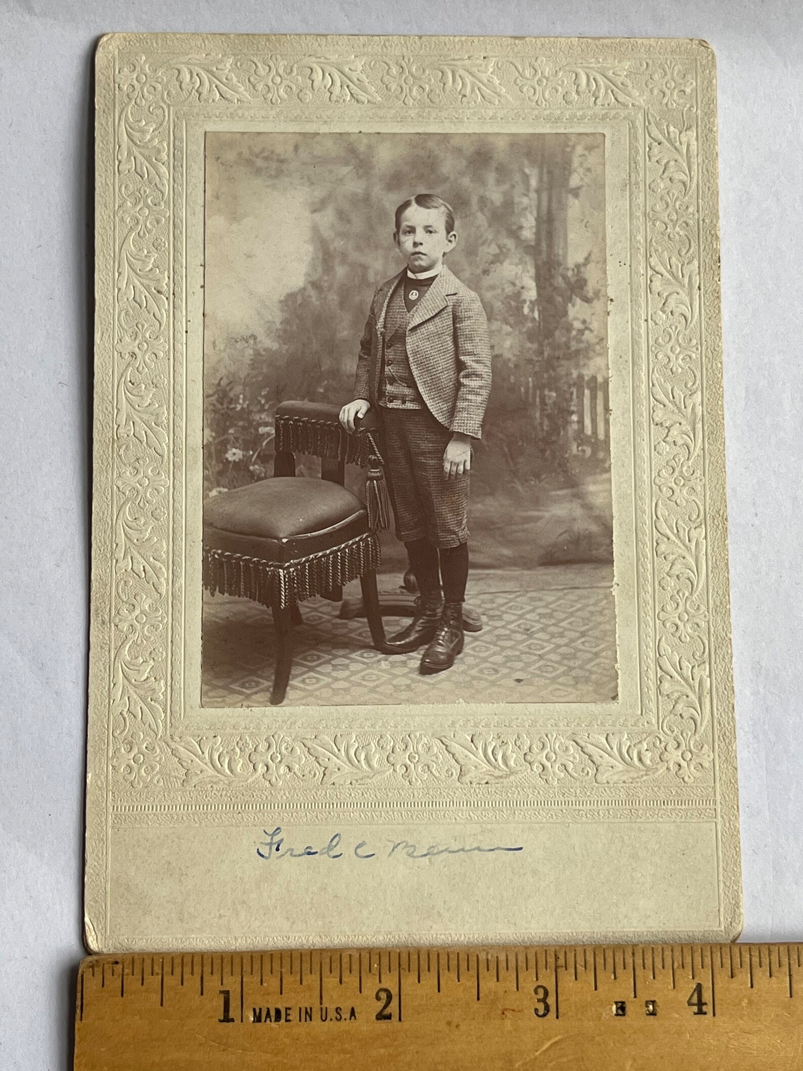 Victorian Fred Reeves Portrait With Leaves and Fleur De Cross - Etsy