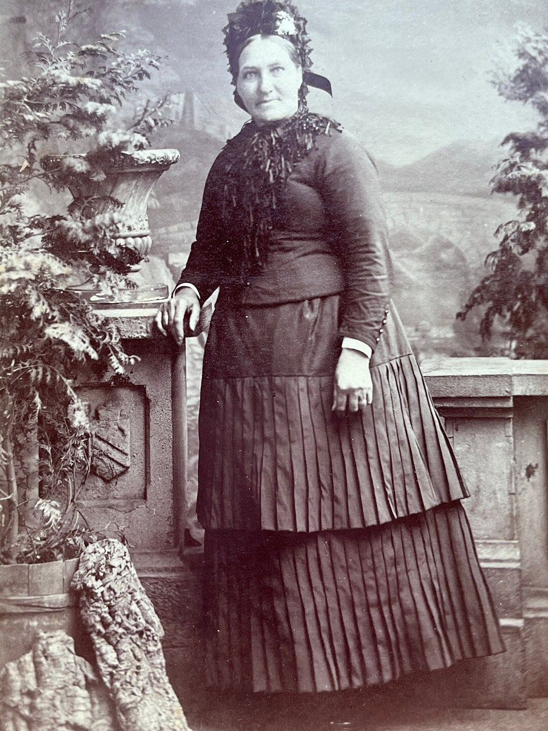 Antique Victorian Cabinet Card Widow Women Photograph by Maclucas & Co ...