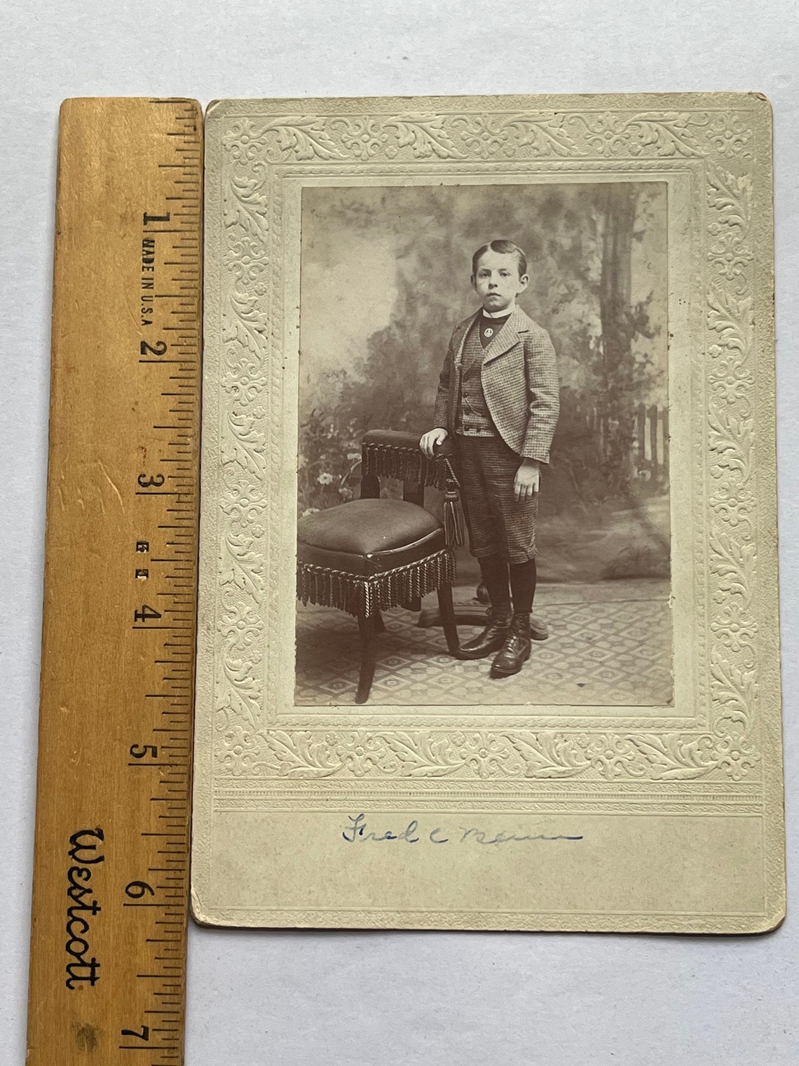 Victorian Fred Reeves Portrait With Leaves and Fleur De Cross - Etsy