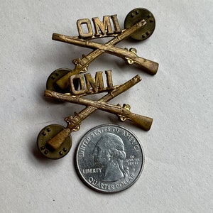 Vintage WWII Original US Office OMI Crossed Rifle Insignia Pin With ...