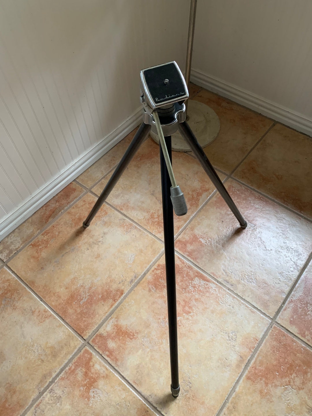 Midcentury Radiant Camera Tripod With Telescopic Aluminums Legs - Etsy