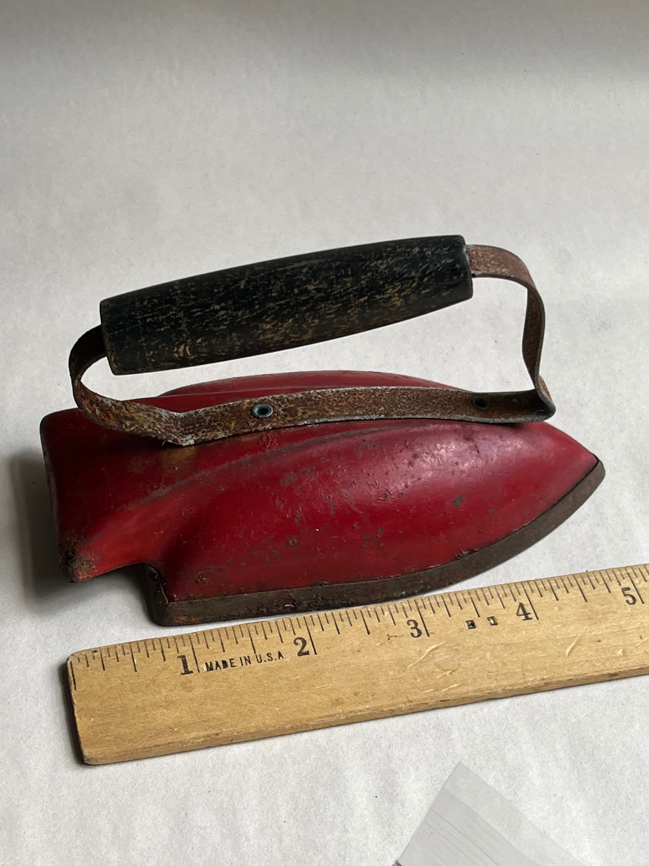 Vintage Sunny Suzy Red Tin Toy Iron by Wolverine Supply Co Pittsburgh ...