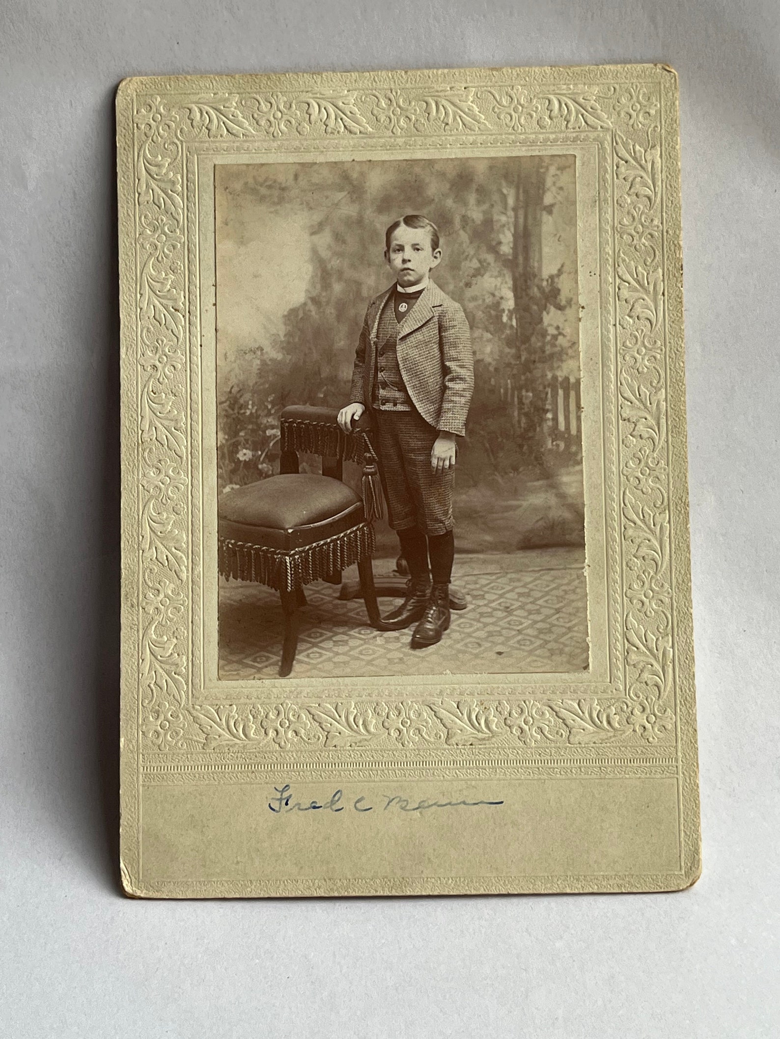 Victorian Fred Reeves Portrait With Leaves and Fleur De Cross - Etsy