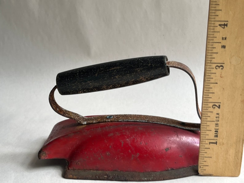 Vintage Sunny Suzy Red Tin Toy Iron by Wolverine Supply Co Pittsburgh ...