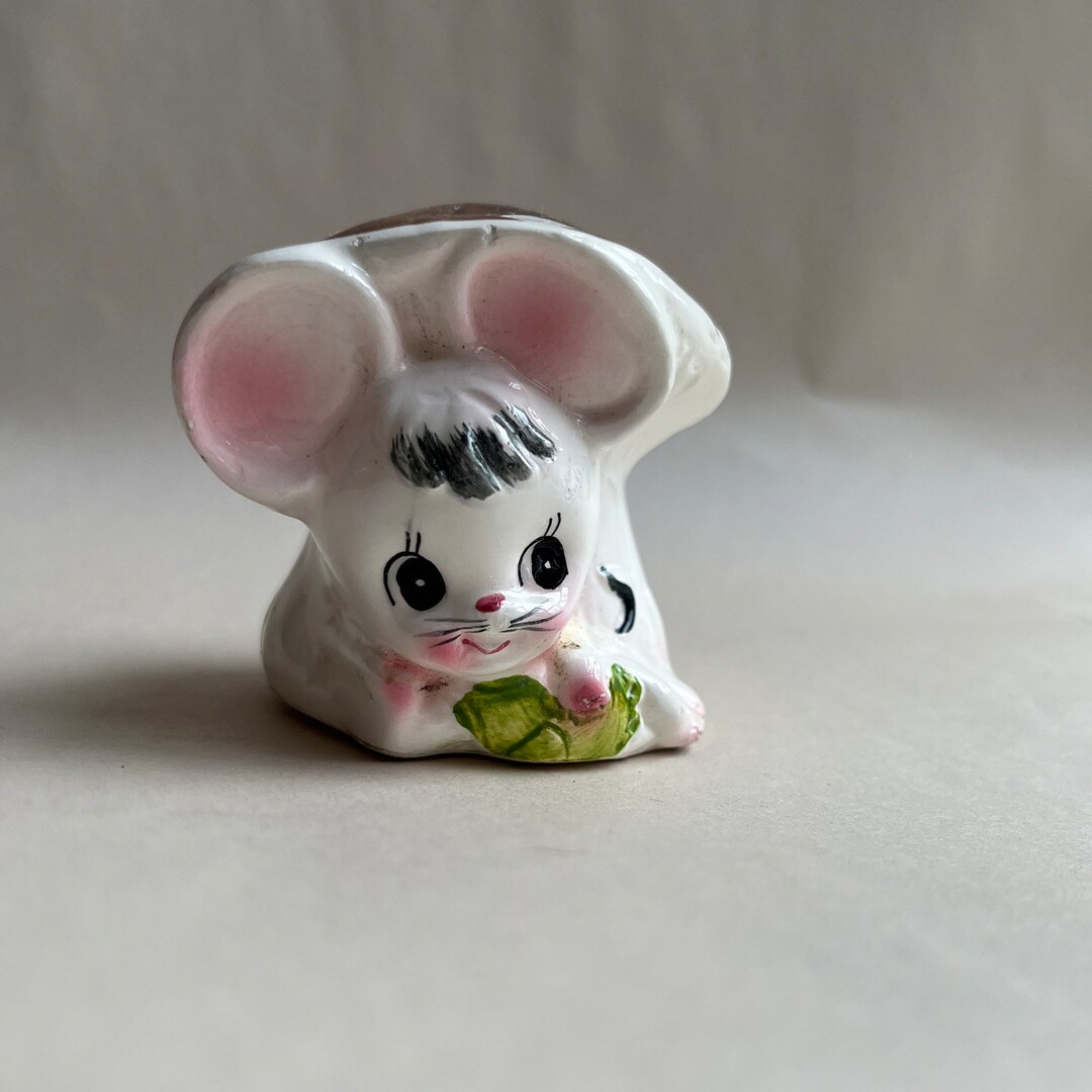 Kitschy Vintage Missy Mouse and Mushroom Salt or Pepper Shaker, Animal ...