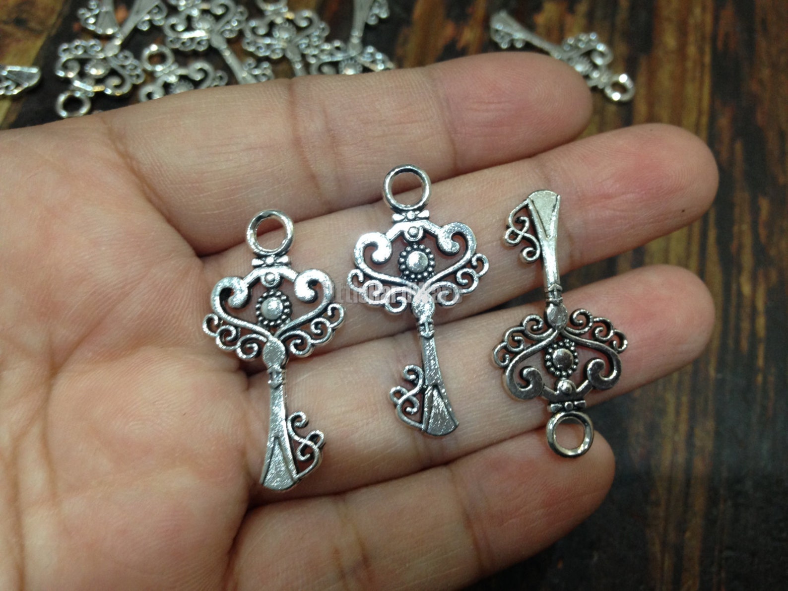 100pcs 1.3 Crown Keys Antique Skeleton Keyspendant | Etsy