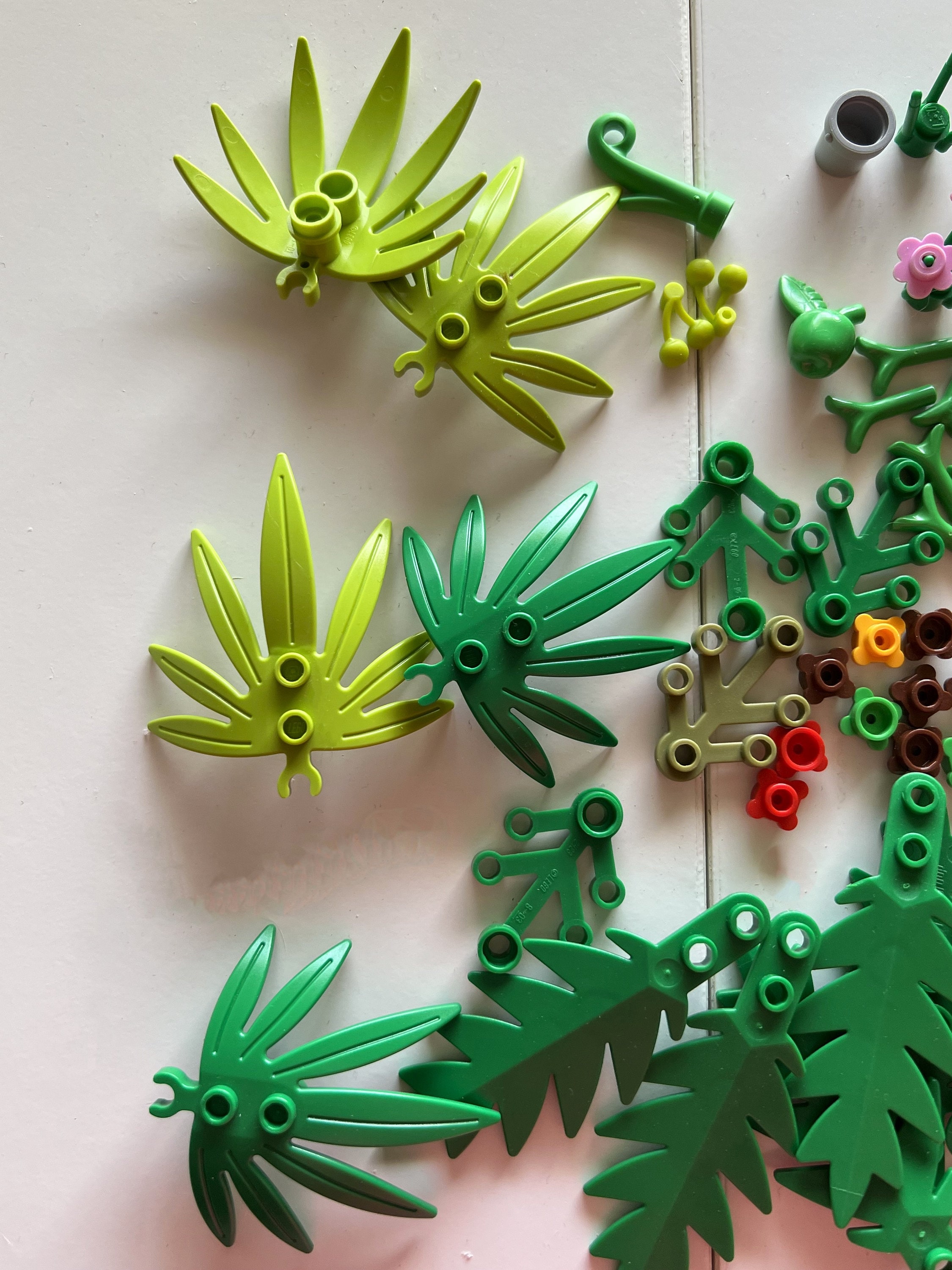 Lot of 65 Pieces Lego Green Leaves Orange Stems Apple - Etsy
