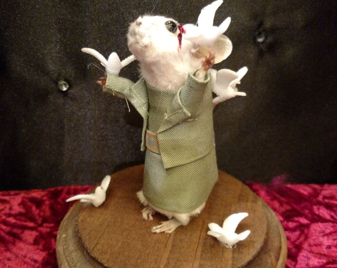 The Birds Taxidermy Mouse - Etsy