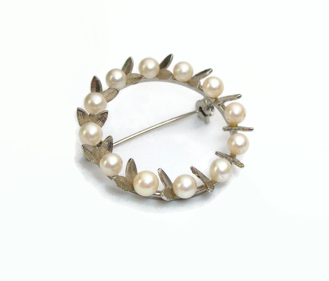 Vintage Silver Wreath Circle Pin Brooch With Small Pearls Dainty Brooch ...