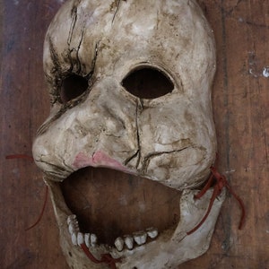 The Hills Run Red Babyface Mask - Baby Face Doll Horror - Etsy