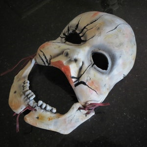 The Hills Run Red Babyface Mask - Baby Face Doll Horror - Etsy