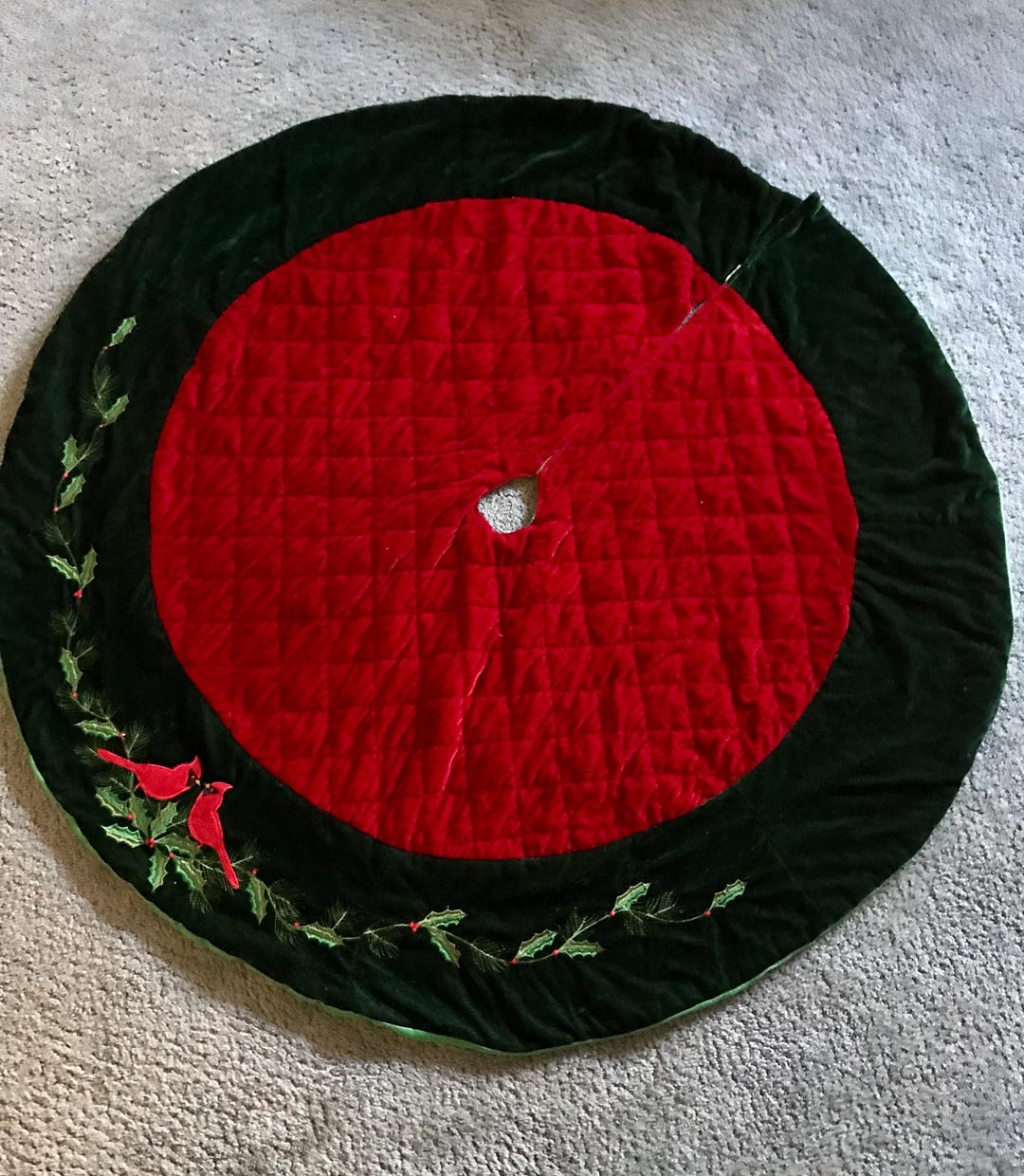 Velvet Christmas Tree Skirt, Cardinals and Holly Red With Green Border ...