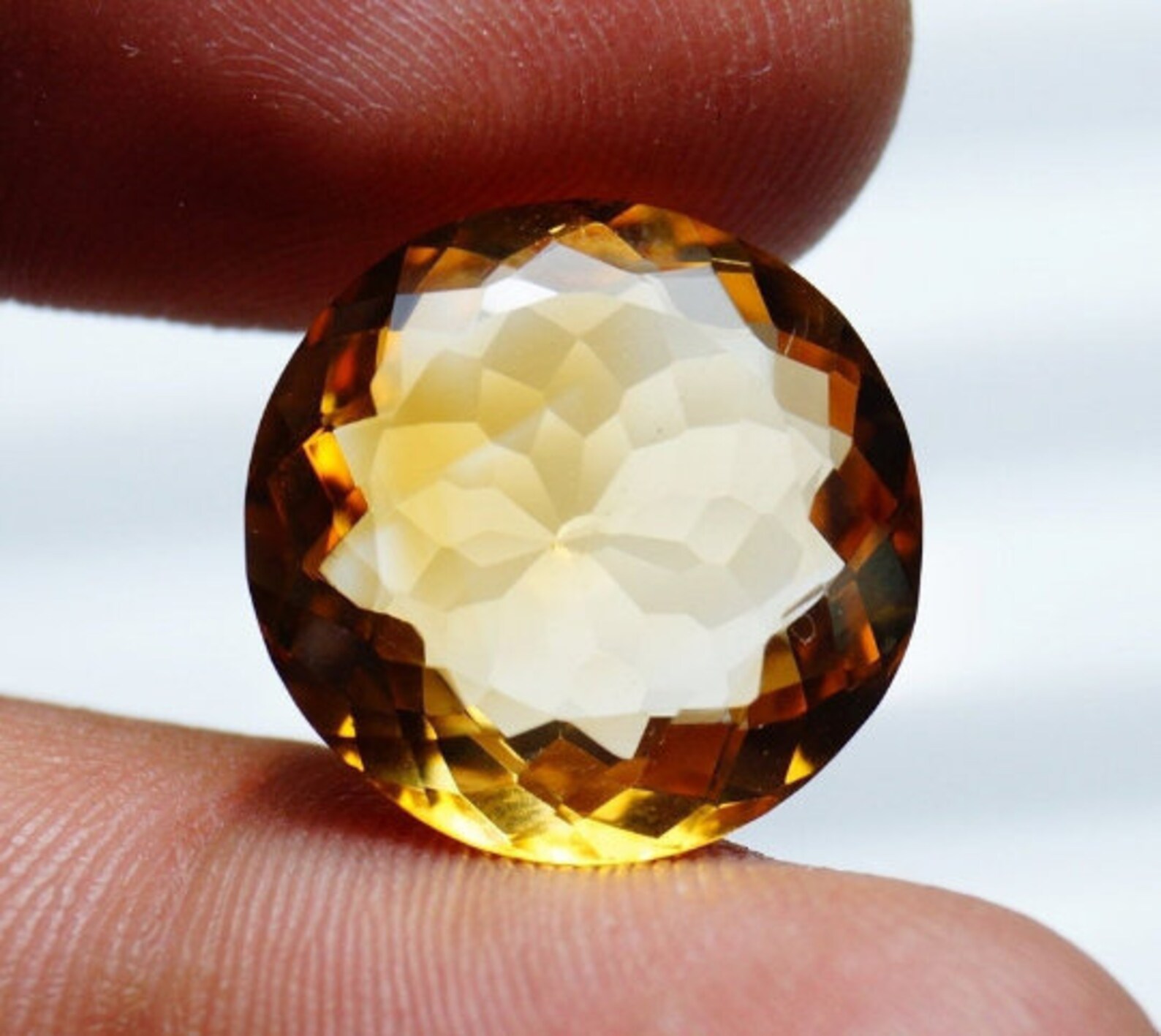 Round Citrine Faceted Gemstone 17x17x7.5mm 13.05 Cts - Etsy