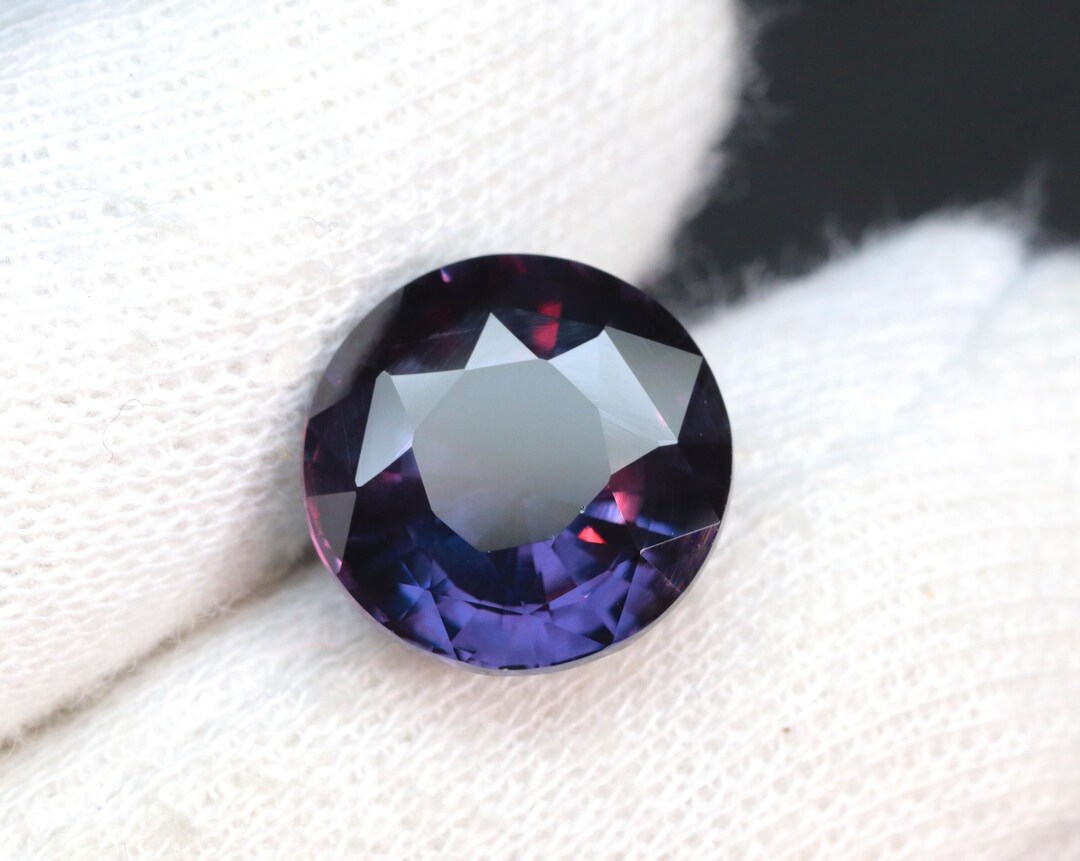 12.35 Cts Lab Grown Alexandrite Gemstone - Round Cut - Faceted ...