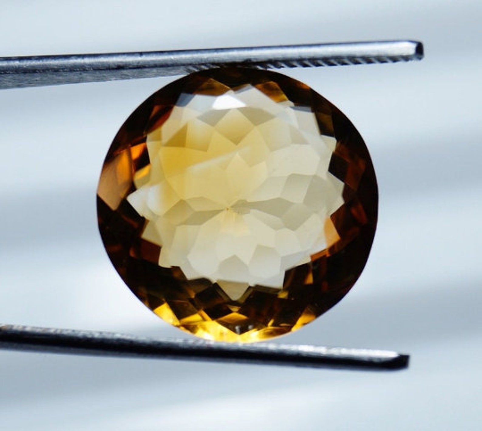 Round Citrine Faceted Gemstone 17x17x7.5mm 13.05 Cts - Etsy