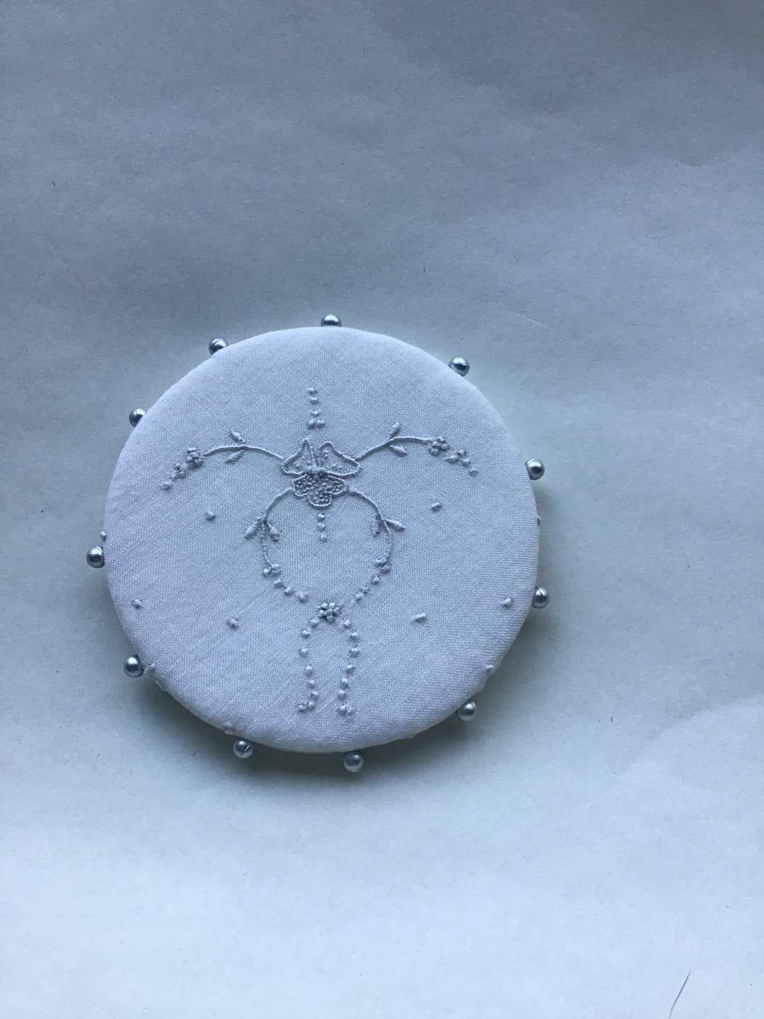 Vintage Whitework Pin Disk. Vintage Pin Ball. Sewing Notions. Vintage ...