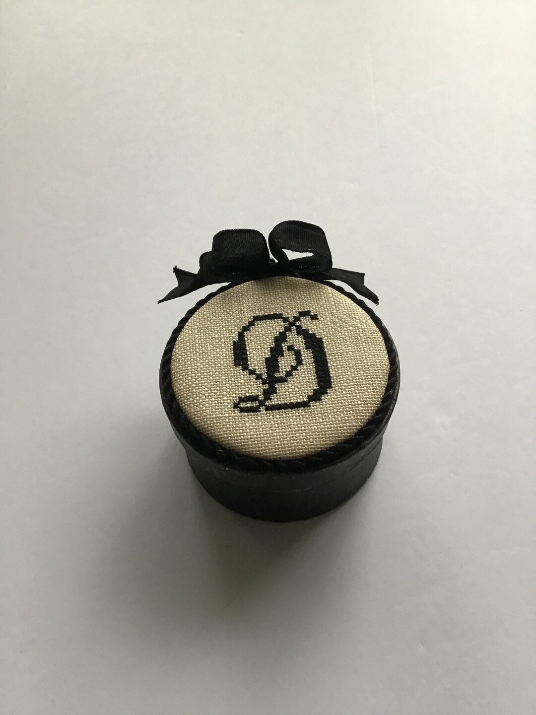 Primitive Button Box Thimble Box With Cross Stitch Monogram Letter “D ...