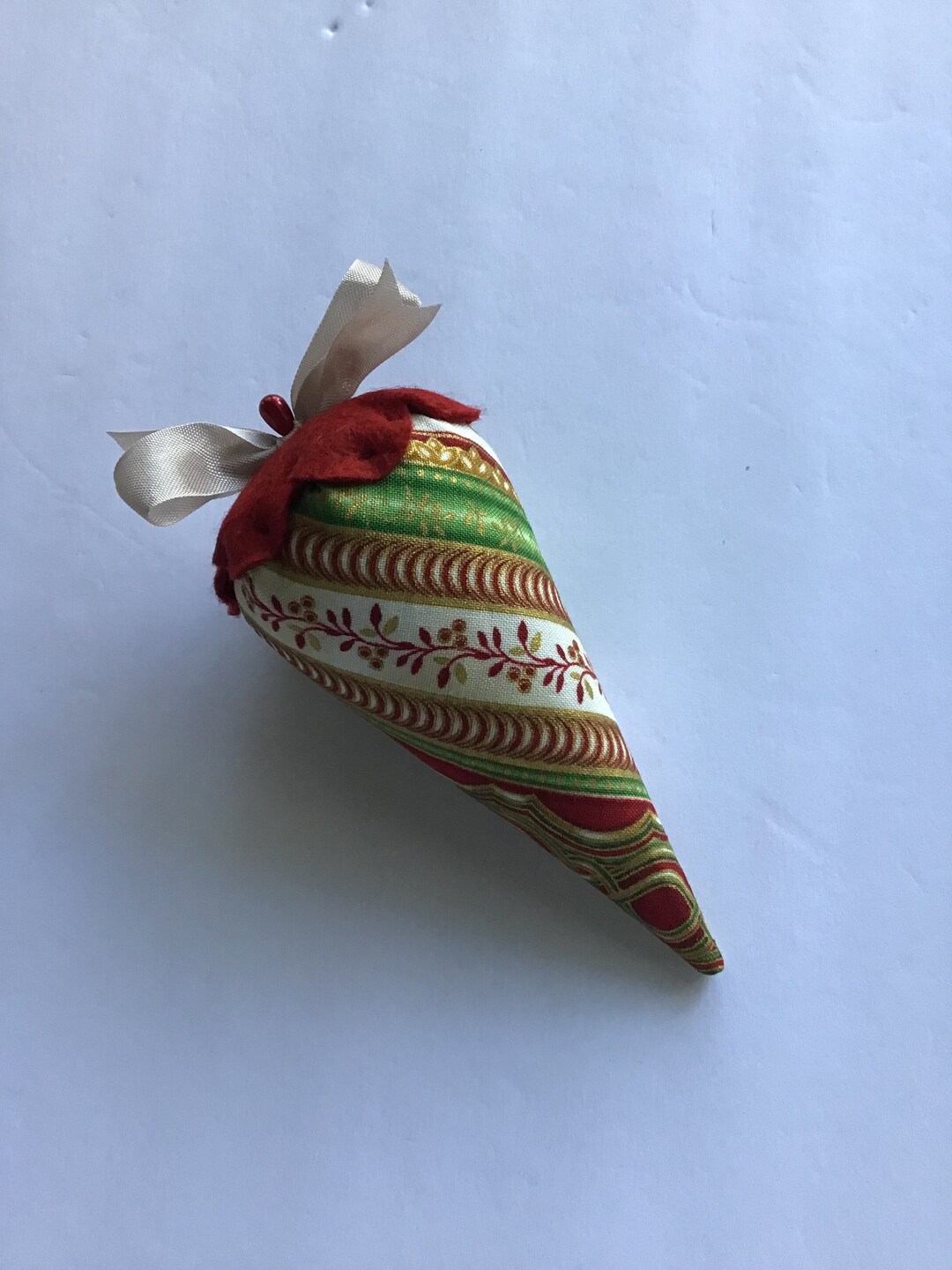 Red and Green Strawberry Emery. Sewing Notions. Bowl Filler. - Etsy