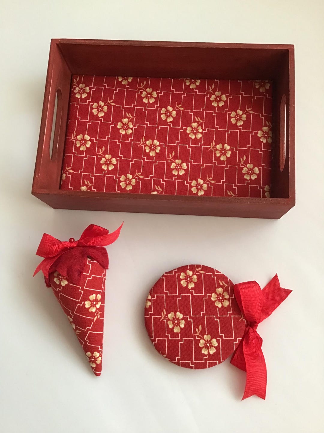 Red Floral Sewing Tray With Matching Strawberry Emery and Needlecase ...