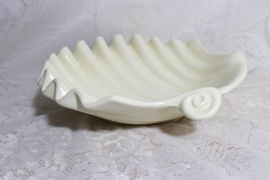 Ceramic Clam Seashell Dish, Nautical or Ocean Sea Decor, Vanity Decor ...
