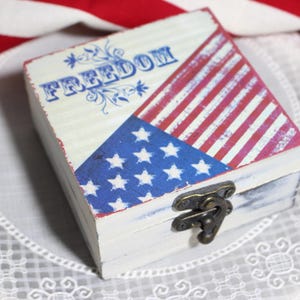 Small Wood Patriotic Storage Box, Square Ring Box, Romantic Hearts ...