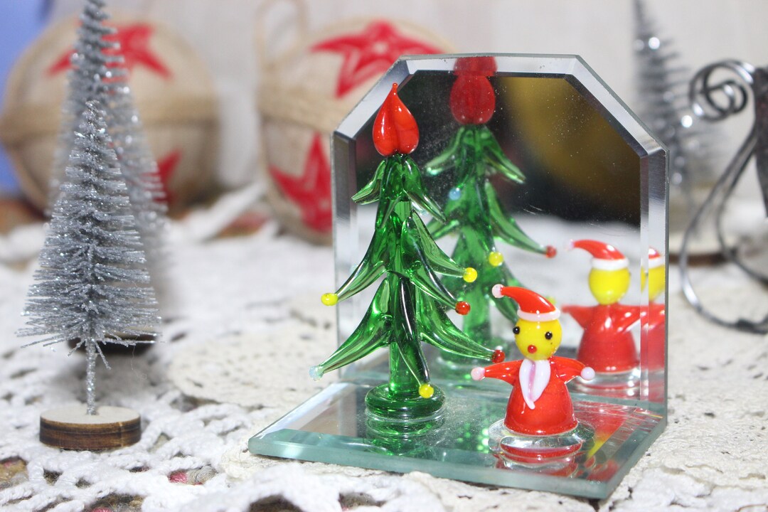 Small Christmas Blown Glass Diorama - Etsy