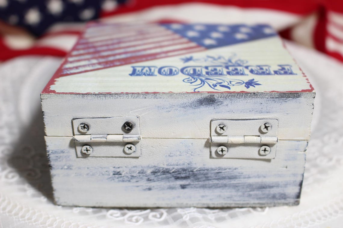 Small Wood Patriotic Storage Box, Square Ring Box, Romantic Hearts ...