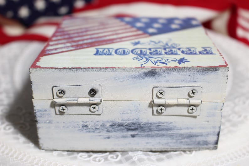Small Wood Patriotic Storage Box, Square Ring Box, Romantic Hearts ...