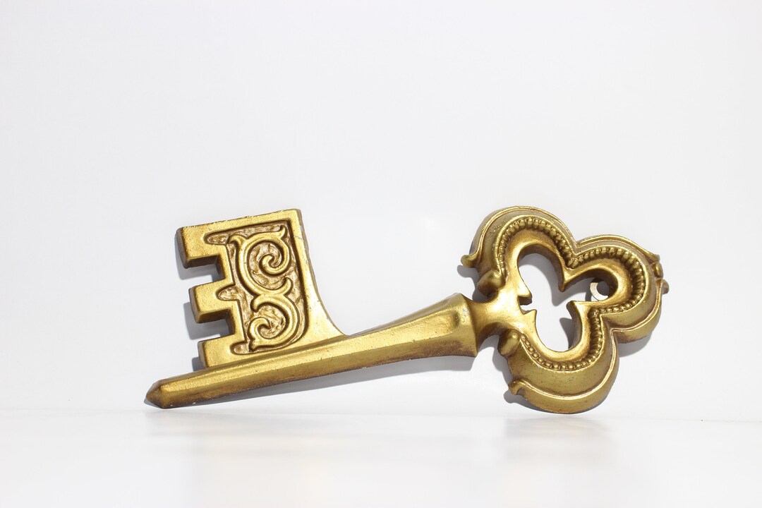Vintage Brass Color Metal Skeleton Key Wall Decor, Sexton 1971 USA ...