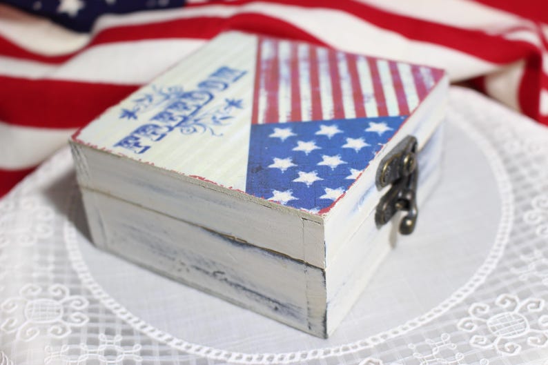 Small Wood Patriotic Storage Box, Square Ring Box, Romantic Hearts ...