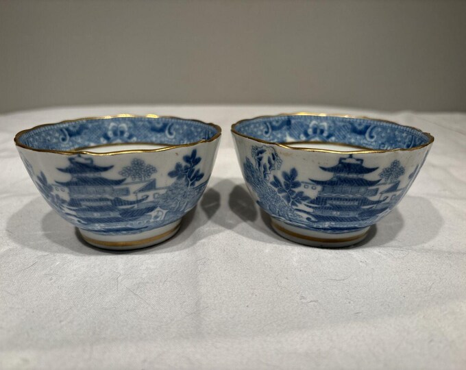Pair 18th Century Caughley Blue White Porcelain Tea Bowl Willow Pagoda ...