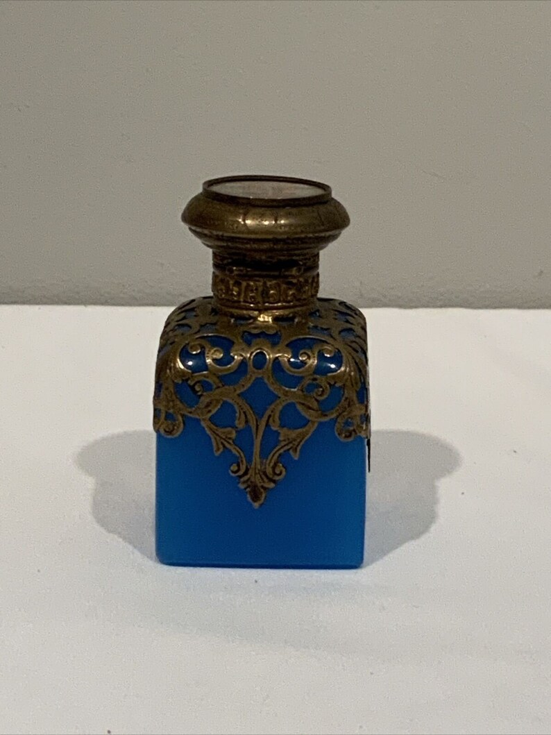 French Grand Tour Palais Royal Perfume Bottle Blue Opaline Ormolu Mount ...