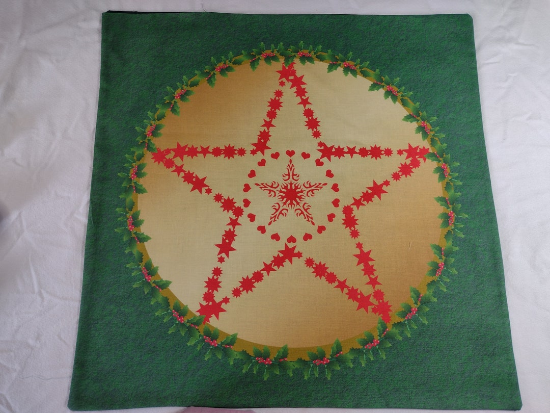Yule Pentacle Altar Cloth – Wicca or Pagan Altar Cloth or Tarot Mat - Etsy