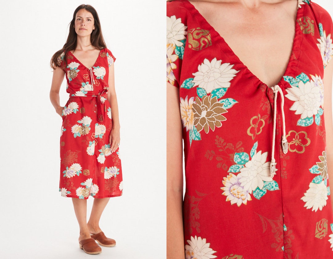 Vintage 70s Red Dress W/ Lotus Flowers Small/medium - Etsy