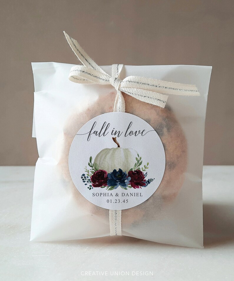 Fall in Love Round Favor Stickers or Tags Favors Printable - Etsy