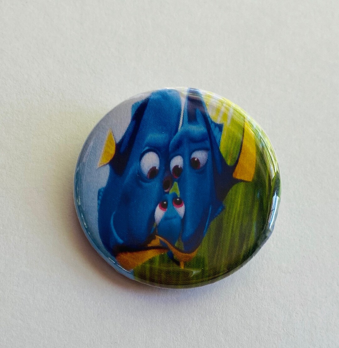 Disney Finding Dory, Dory With Parents Charlie & Jenny 1.25 Inch Button ...