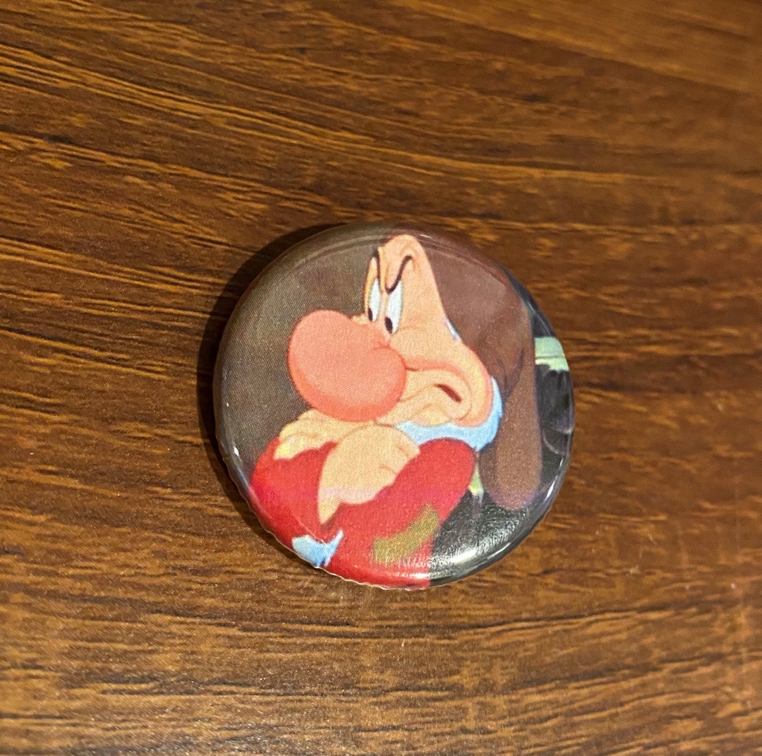 Disney - Snow White and the Seven Dwarfs - Grumpy 1.25 Inch Button Pin ...