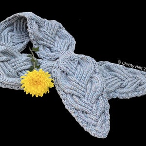 Charming Cable Scarf (keyhole / Ascot / Pull-through / Vintage / Stay ...