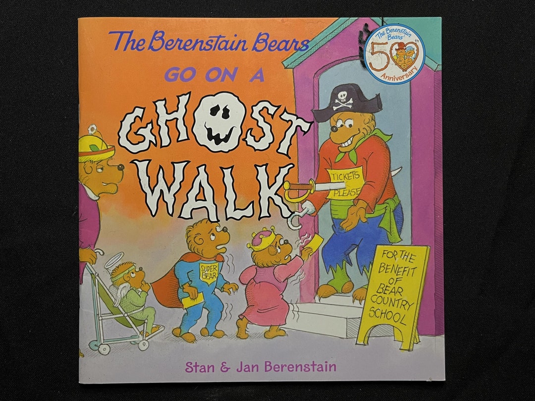 The Berenstain Bears Go on A Ghost Walk, by Stan and Jan Berenstain ...