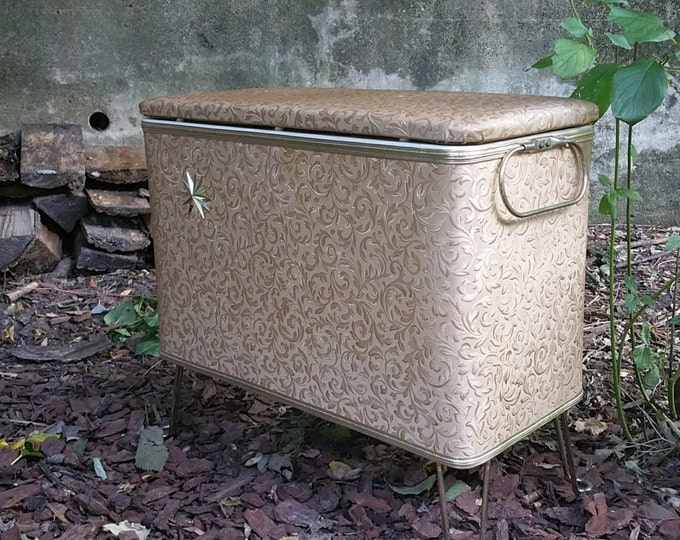 Redmon Quilted Gold Vinyl Clothes Hamper Mid Century Hollywood Regency ...
