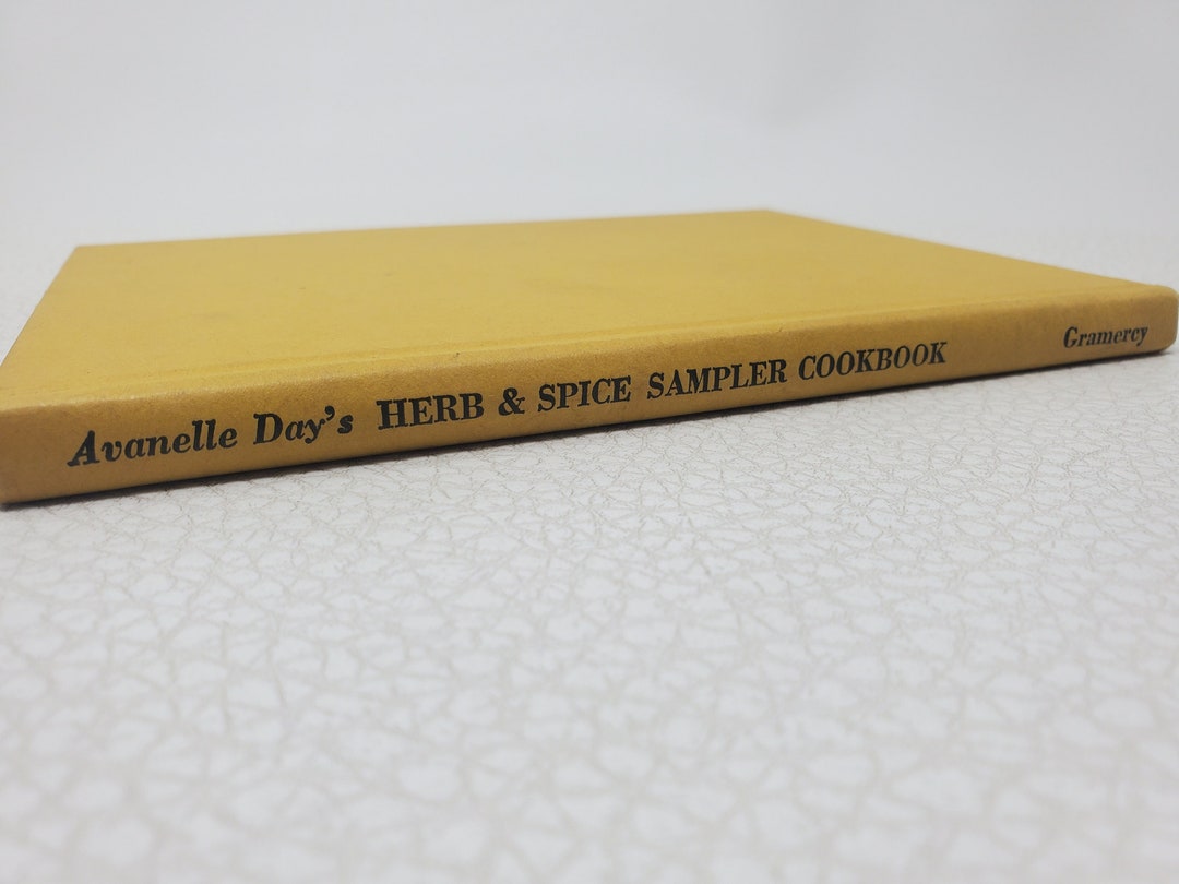 Avanalle Day's Herb & Spice Sampler Cookbook 1968 - Etsy