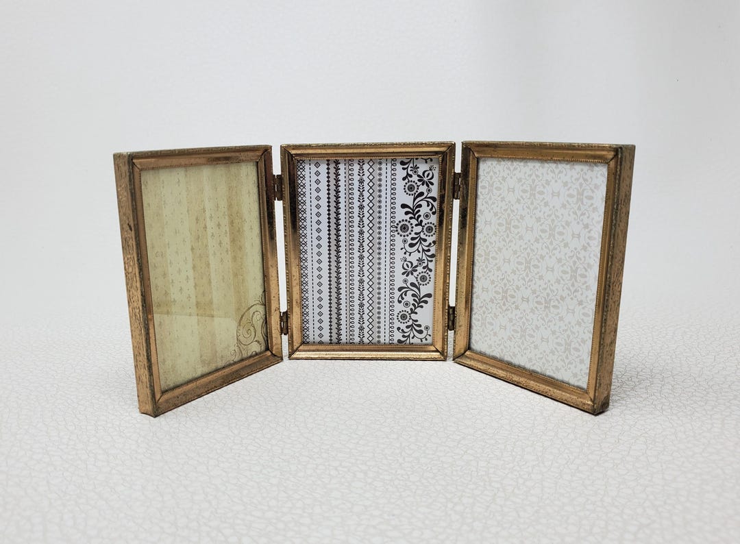 Vintage Triple Hinged Gold Tone 3 X 4 Inch Picture Frame - Etsy
