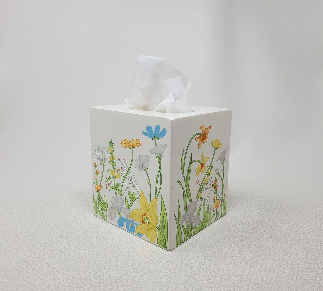 Vintage Pastel Day Lily Pattern Tissue Box Holder by Seymour Mann 1975 ...