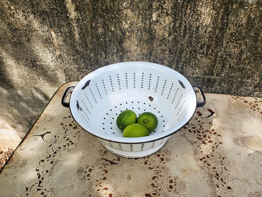Rustic Vintage White With Black Trim Enamelware Colander Table ...