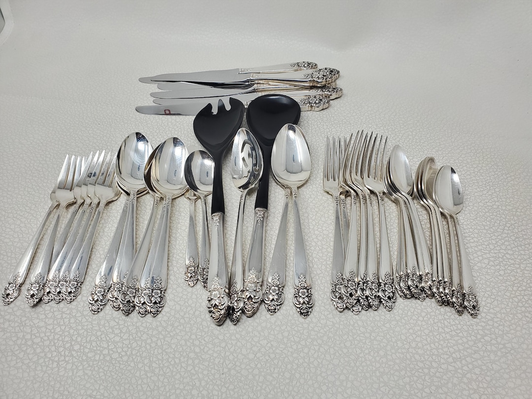 Vintage Oneida Silverplate Flatware Set: Distinction Pattern, 50-piece ...