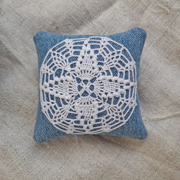 Square Pincushion - Etsy