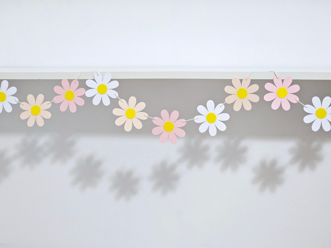 Blush Peach and Pure White MIX Daisy Garland: Daisy Decoration, Smash ...